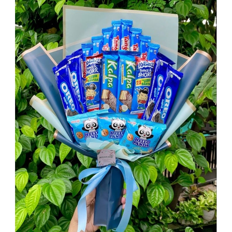 Jual BUKET SNACK SERBA BIRU KALPA HELLO PANDA KERTAS CELLO HADIAH ULTAH ...
