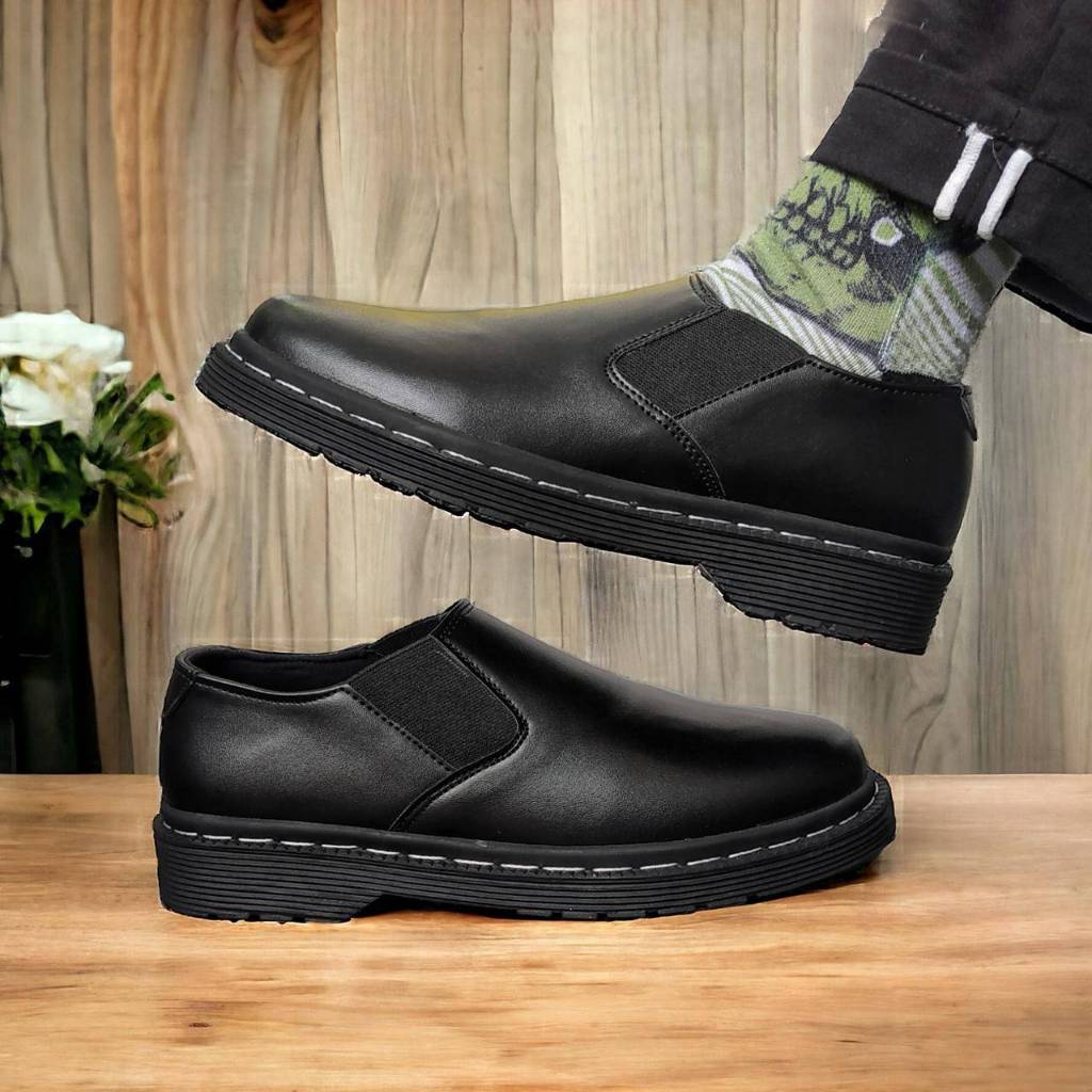 Jual Sepatu Formal Slip On Loafers Hitam Pria Docmart Pantofel Kerja ...