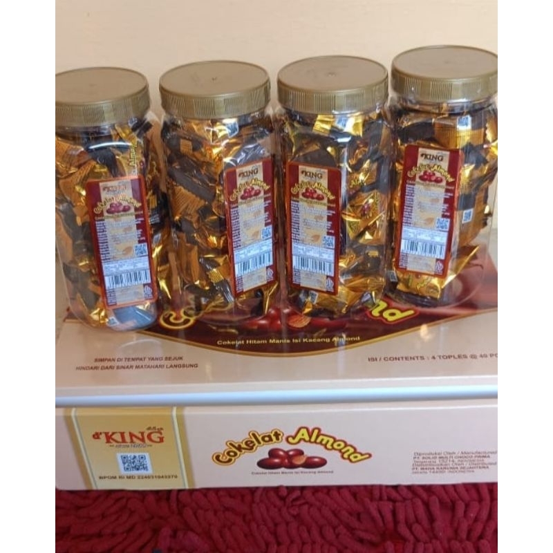 Jual coklat almond / coklat Musdalifah viral 1 dus (4 toples) | Shopee ...