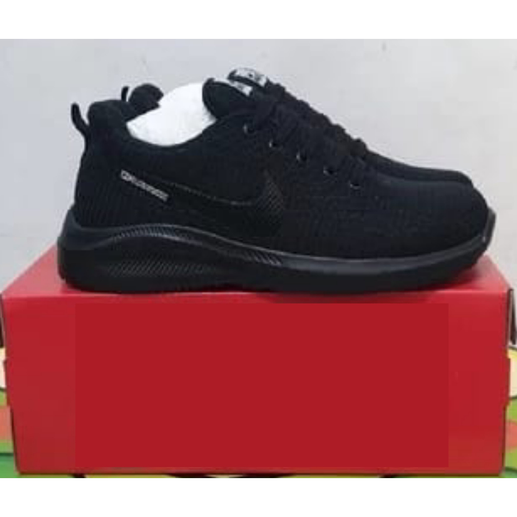 Jual SEPATU SEKOLAH MURAH SNEAKERS LAKI-LAKI DAN PEREMPUAN HITAM POLOS | Shopee Indonesia