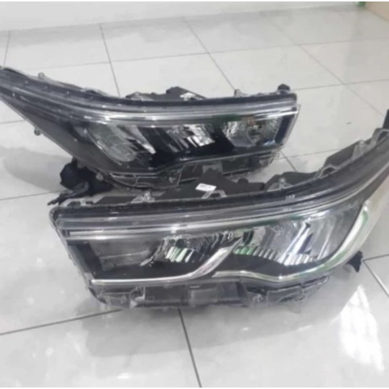 Jual Headlamp lampu depan Toyota kijang innova zenix type V tahun 2023 ...
