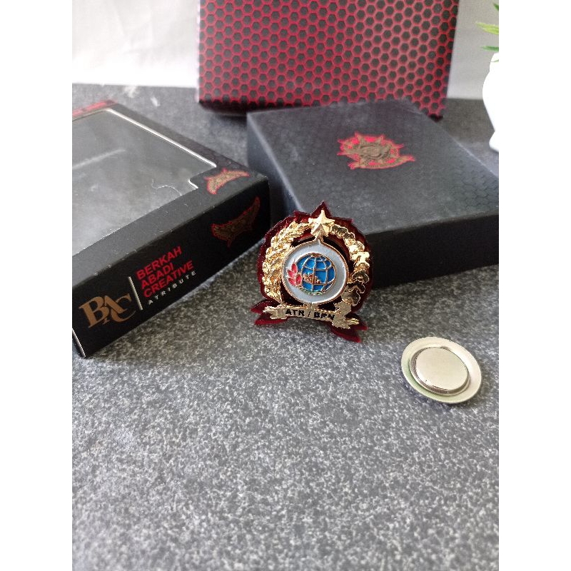 Jual Pin Atr Bpn Warna Abu Exclusive | Shopee Indonesia