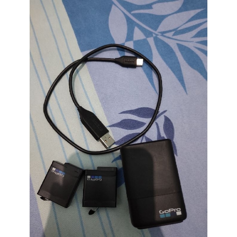 Jual Baterai gopro Hero 5 6 7 8 original 1pcs + charger original ...