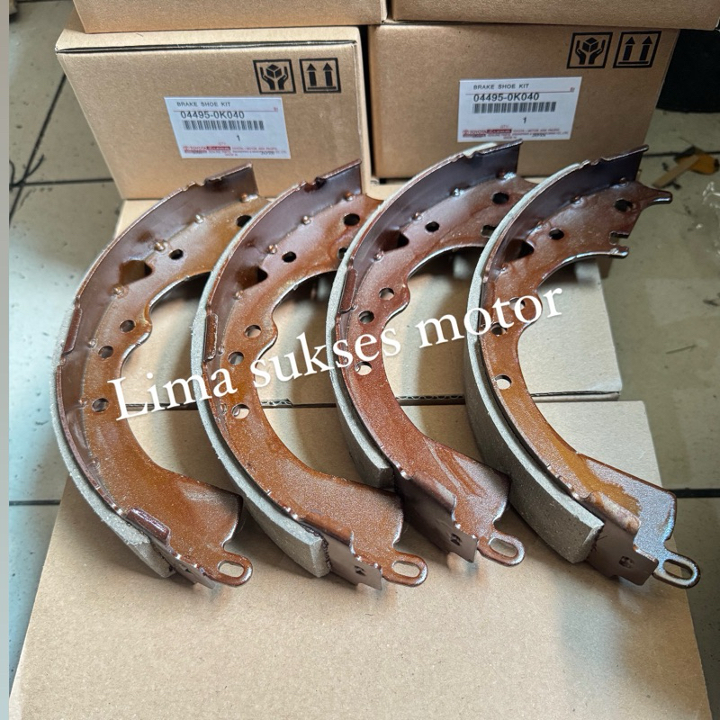 Jual Kampas Rem belakang Brake Shoe Innova Lama Hilux SC Single Cabin ...