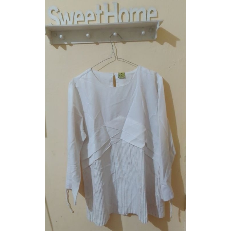 Jual Baju atasan wanita putih / blouse wanita putih / tunik putih ...