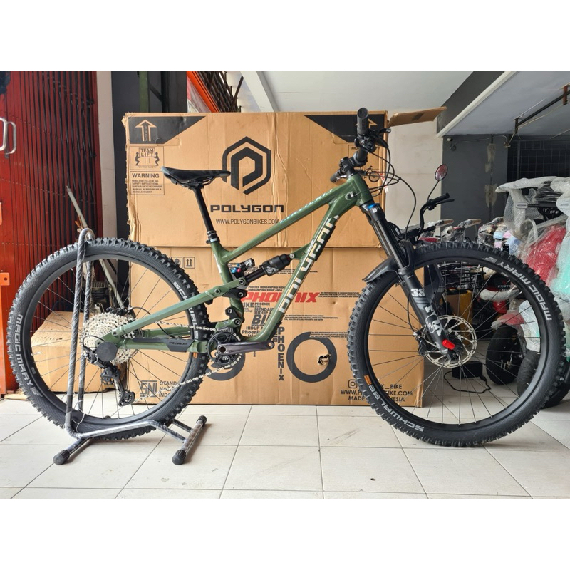 Jual SEPEDA MTB 29" POLYGON COLLOSUS N9 Garansi Resmi TERBARU FREE ONGKIR | Shopee Indonesia
