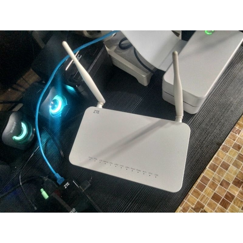 Jual ZTE V3 ZXHN F609 Port biru unit dan adaptor | Shopee Indonesia