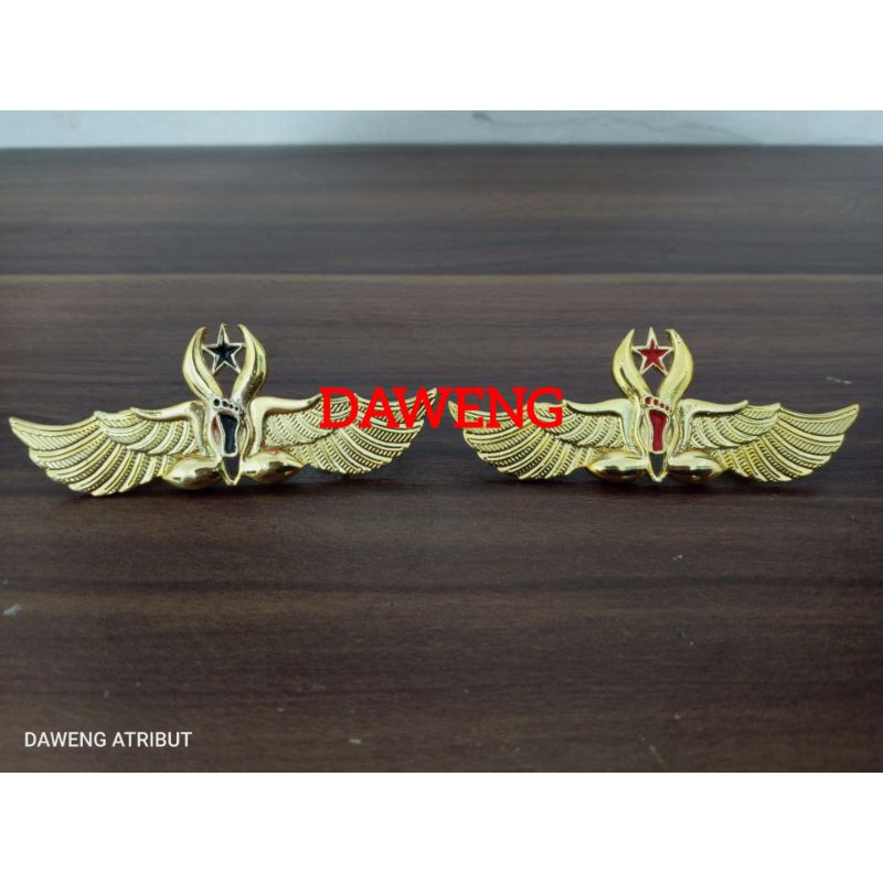 Jual BREVET/WING TAPAK MERAH DAN HITAM COR KUALITAS PREMIUM | Shopee ...