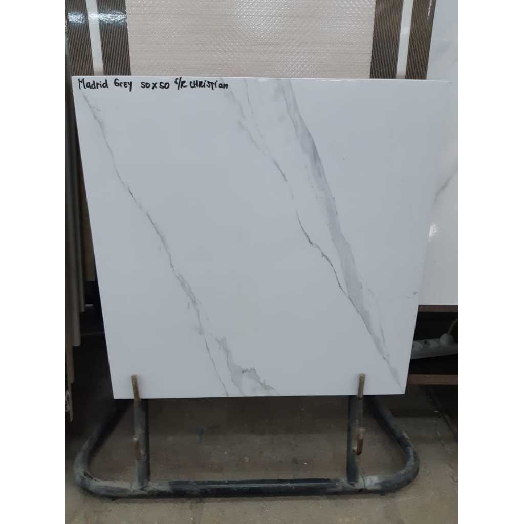 Jual Keramik Tehel Madrid Grey Ukuran 50x50 | Ready Manado | Shopee ...