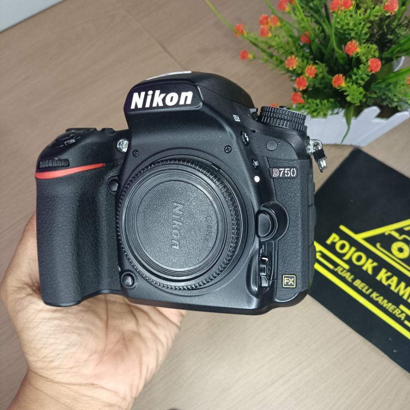 Jual NIKON D750 BODY ONLY LIKE NEW SC RENDAH 2ND | Shopee Indonesia