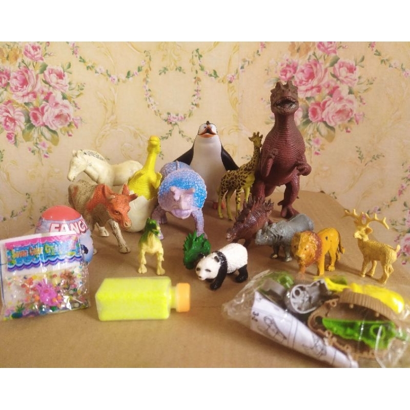 Jual Mainan Hewan Plastik Paketan Bekas Used Animal Toys Dinosaurus ...