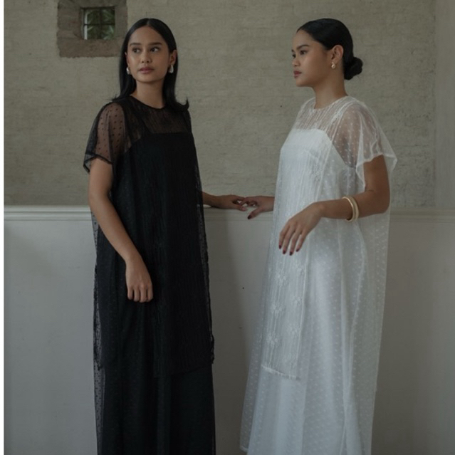 Jual Lollybelle - Alana Long Lace Tulle Dress - Raya Collection ...
