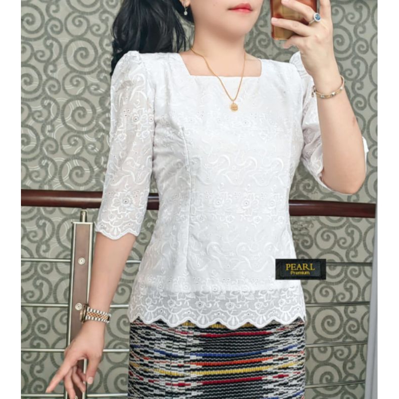 Jual Pearl atasan katbol putih dan hitam | Shopee Indonesia