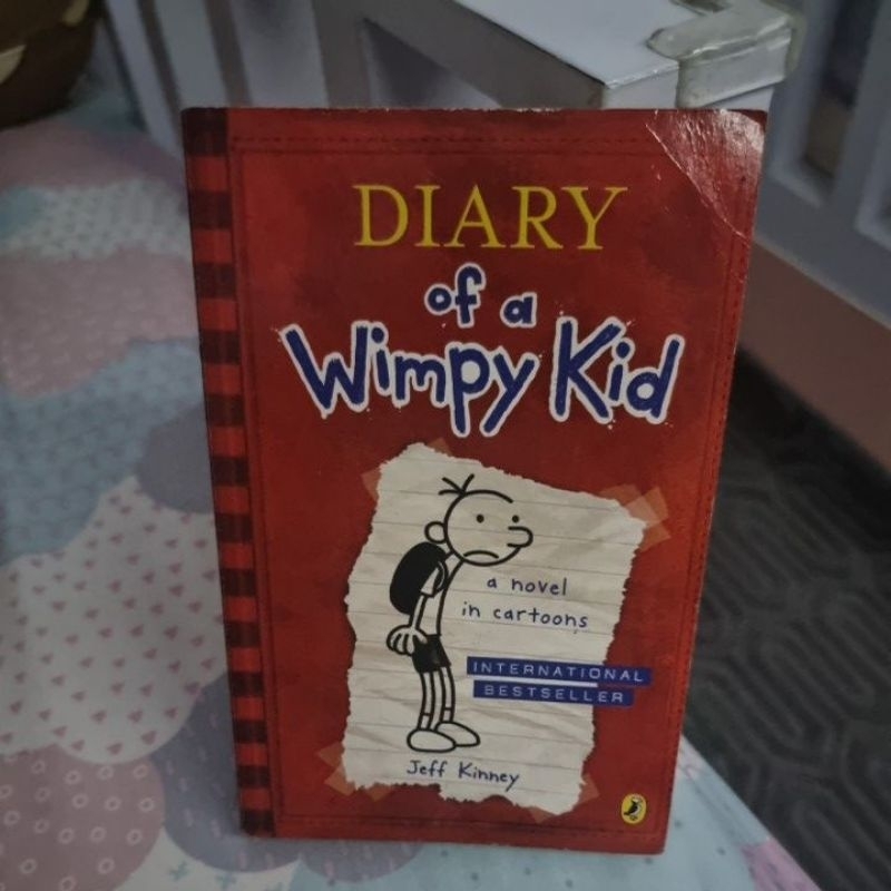 Jual Diary of a Wimpy Kid Jeff Kinney a novel in cartoons | Shopee ...