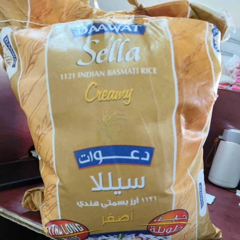 Jual beras merek cap Daawat sella 1121 creamy sella 5 kg kemasan tas ...