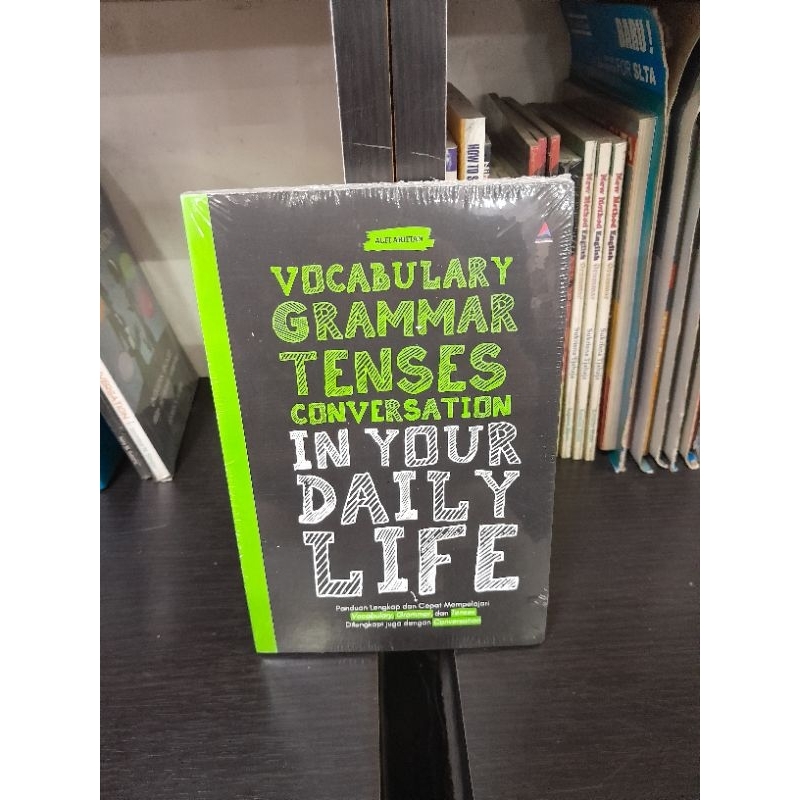Jual BUKU VOCABULARY GRAMMAR TENSES CONVERSATION IN YOUR DAILY LIFE ...