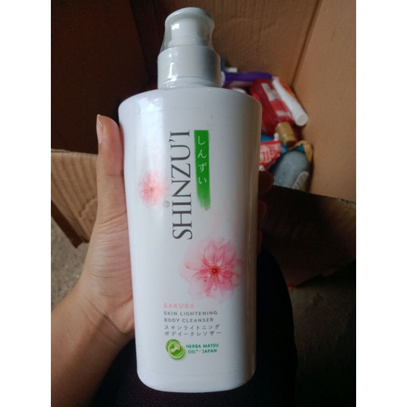 Jual SHINZUI Body cleanser pump 480ml | Shopee Indonesia