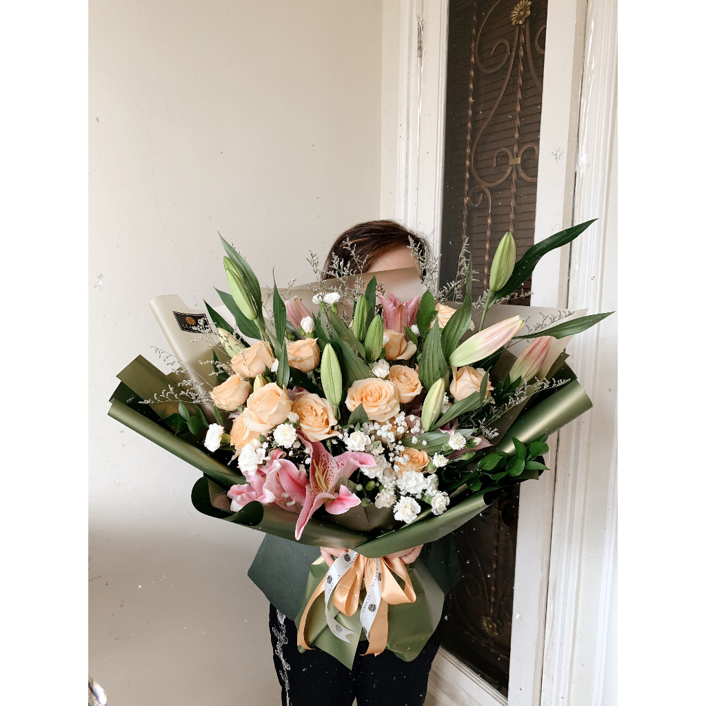 Jual Fresh Lily Bouquet Start 400k Clarkia Floristry | Buket Bunga Lily ...