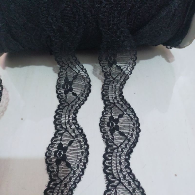 Jual renda air lebar 3cm warna hitam.putih | Shopee Indonesia