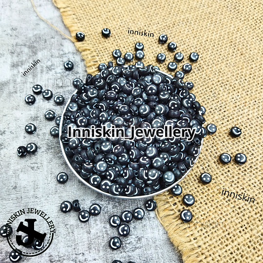 Jual (100 PCS) Manik Bentuk Senyum Hitam / Manik Meronce Smile / Manik ...