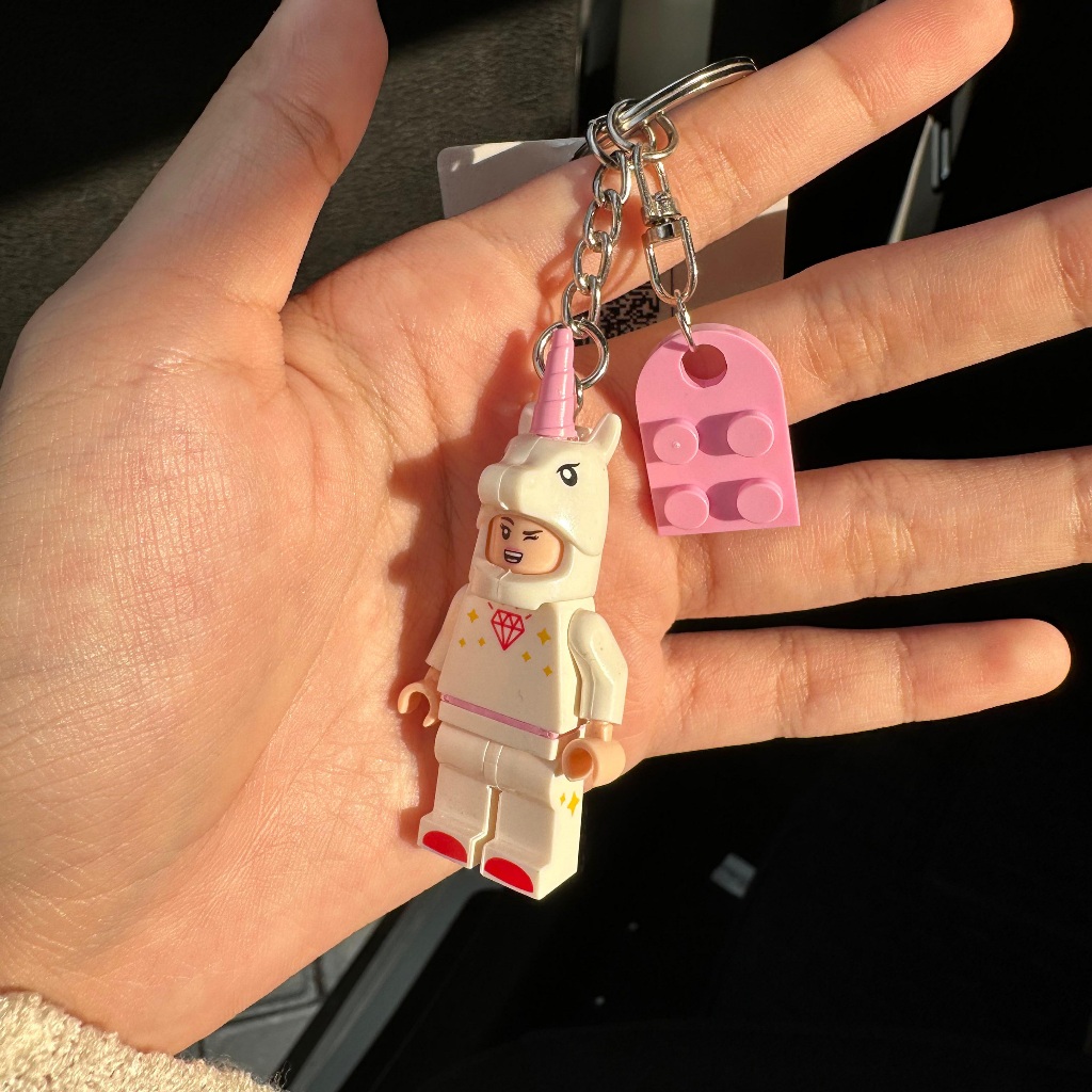Jual Merge Matching LEGO Keychains Pink Unicorn & Blue Shark | Shopee ...