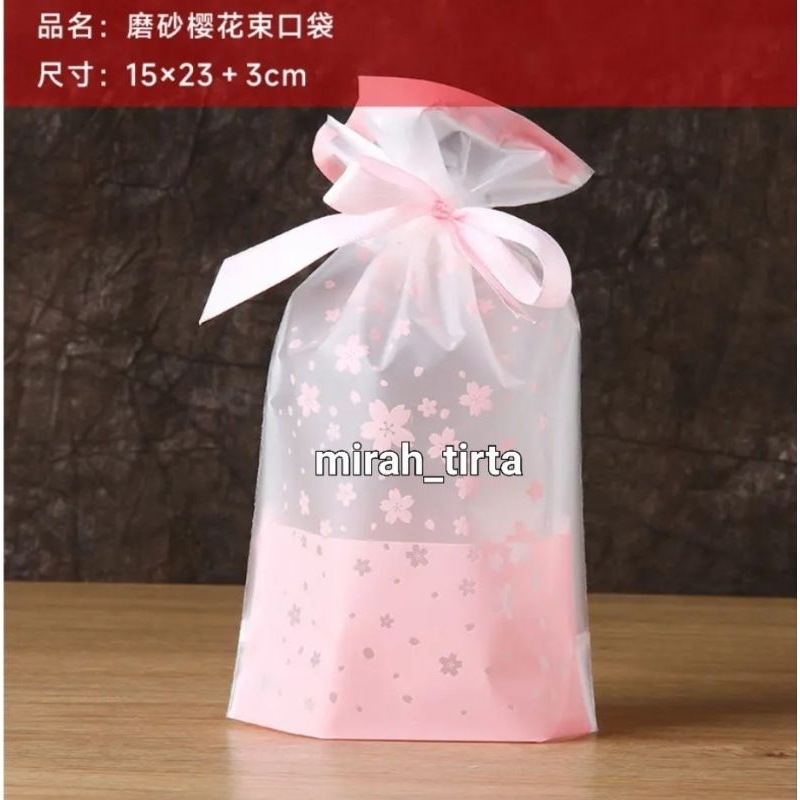 Jual 10 Lembar Plastik goodie bag .plastik permen serut. kantong permen ... Jual 10 Lembar Plastik goodie bag .plastik permen serut. kantong permen ...