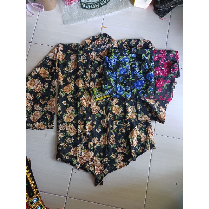 Jual baju atasan surjan penjak jaranan motif bunga | Shopee Indonesia