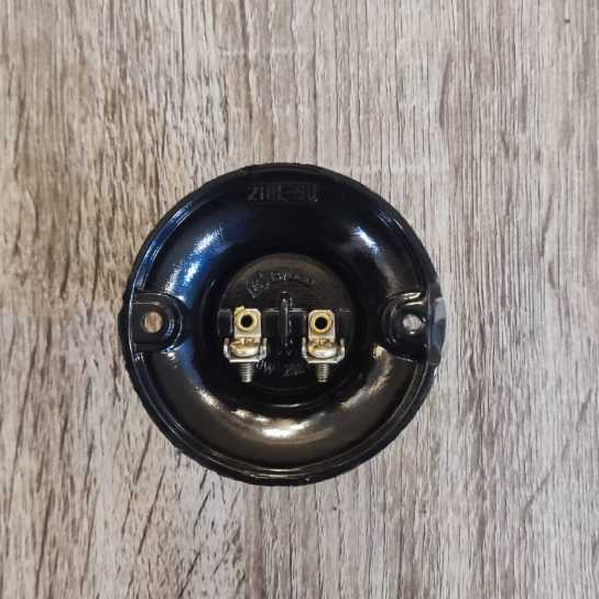 Jual FITTING LAMPU BROCO BULAT HITAM FITTING PLAFON BROCO HITAM 210L ...