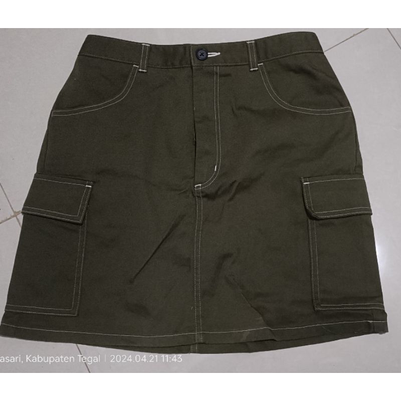Jual Rok Cargo by GU original (new) | Shopee Indonesia