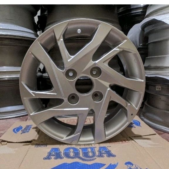 Jual Velg Original/OEM Avanza Veloz R15 | Shopee Indonesia