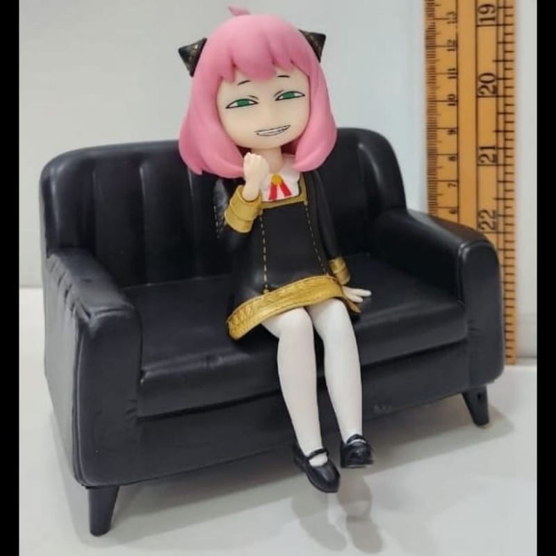 Jual figure anya sitting on sofa spy x family | Shopee Indonesia
