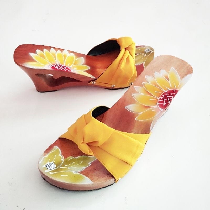 Jual kelom geulis airbrush 7cm/sandal kelom geulis airbrush bunga lidah ...