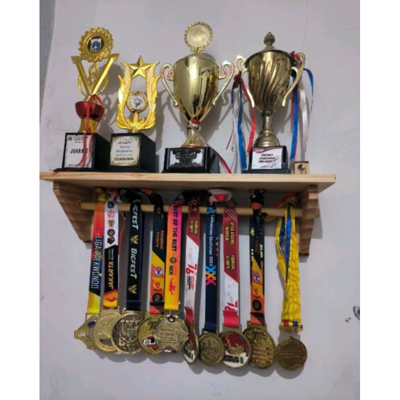 Jual Rak Piala dan Gantungan mendali Rak Display Portable | Shopee ...