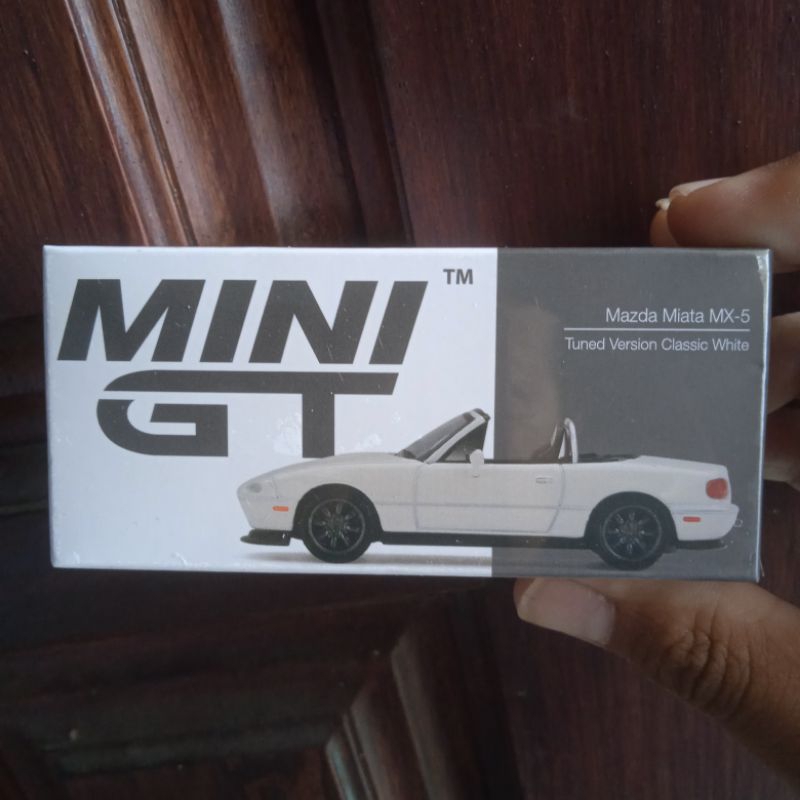 Jual mini gt Mazda miata MX-5 tuned version classic white minigt putih ...