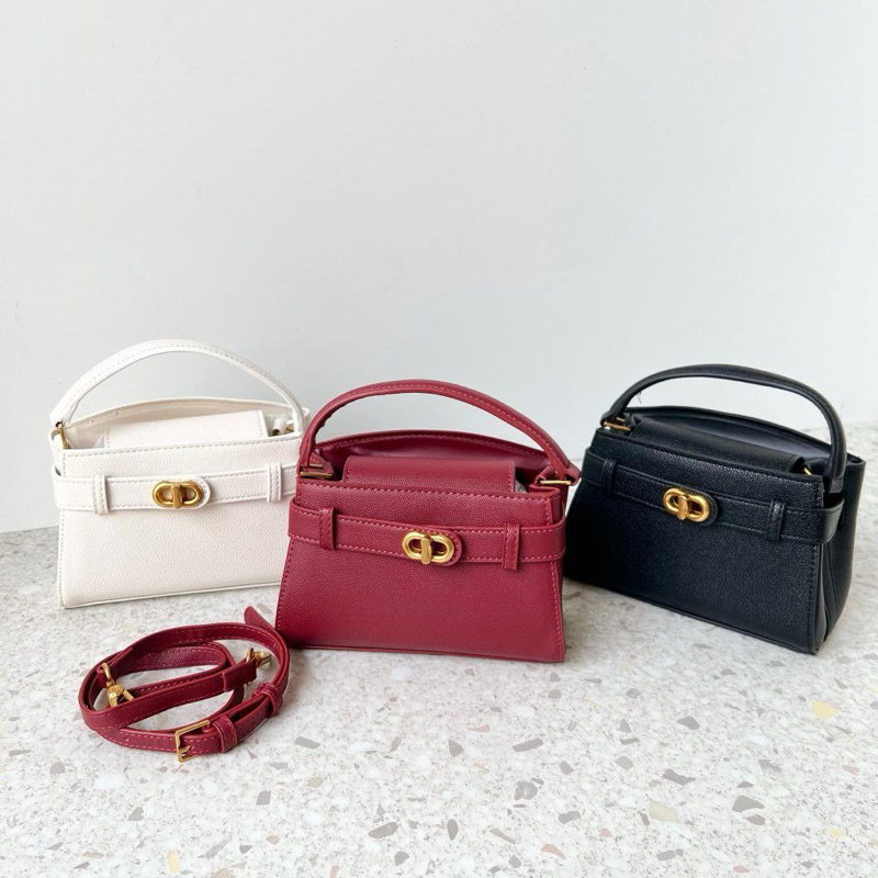 Jual CK Aubrielle Metallic-Buckle Top Handle Bag | Shopee Indonesia
