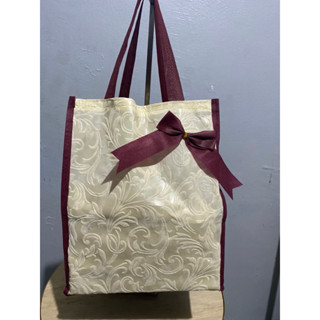 Jual (1 LUSIN = 12 PCS) GOODIE BAG TAS HAJATAN EMBOS PITA 22x22 TINGGI 30 CM / TAS HAJATAN ...