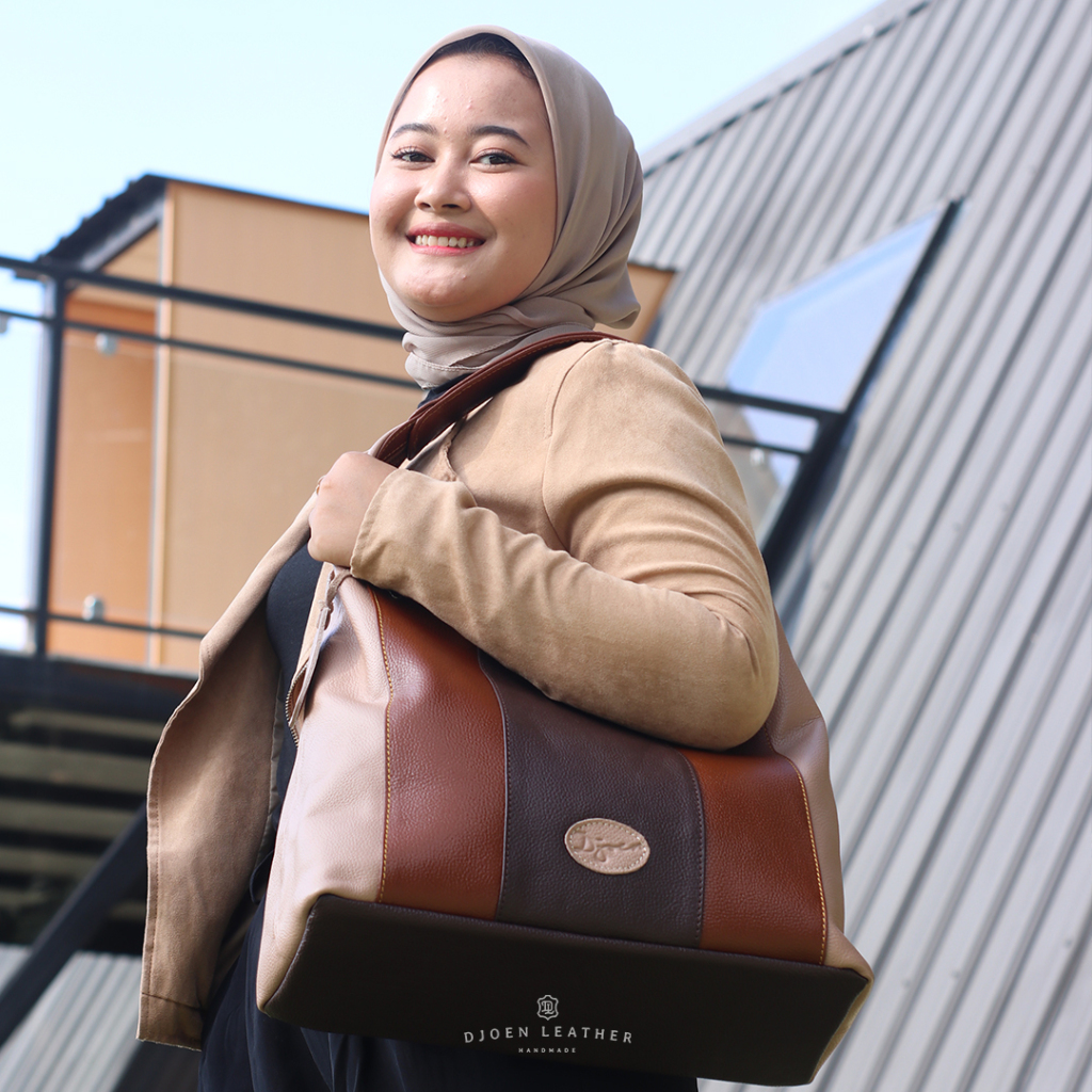 Jual Tas hobo kulit asli Selena Hobo Bag by Djoen Leather | Shopee ...