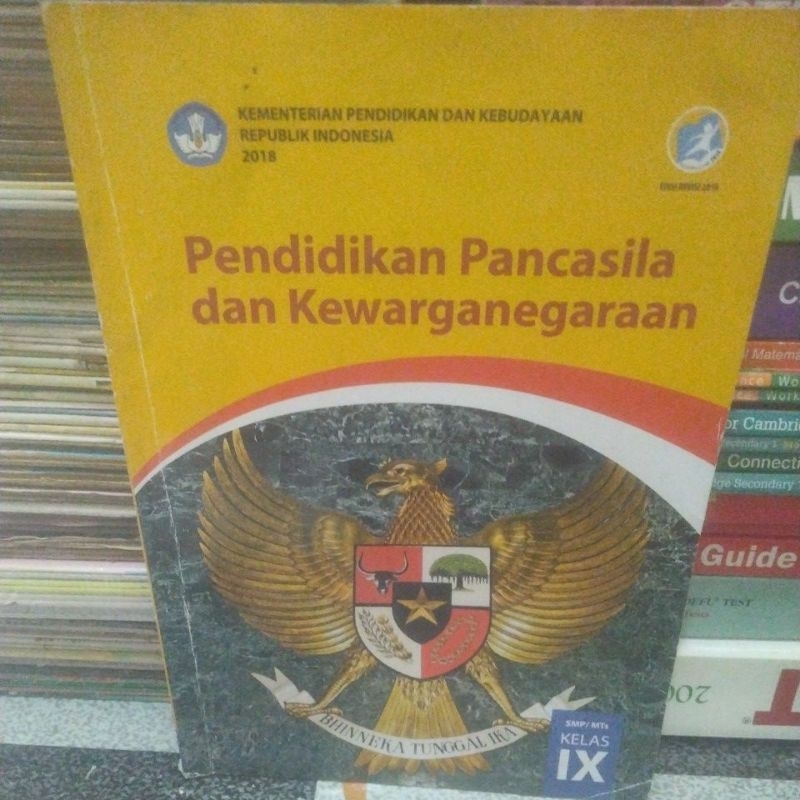 Jual BUKU PENDIDIKAN PANCASILA DAN KEWARGANEGARAAN KELAS 3/9/IX SMP EDISI REVISI 2018 | Shopee ...