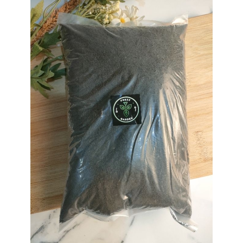 Jual PUPUK ORGANIK KASCING / VERMICOMPOST KASCING KEMASAN 1 KILO ...