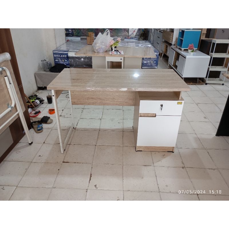 Jual Meja Tulis 1/2 biro / Meja Kantor | Shopee Indonesia