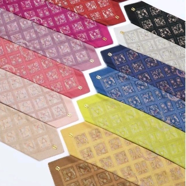 Jual Hijab Buttonscarves X Dian Pelangi Motif Autograph 2 Series BS ...