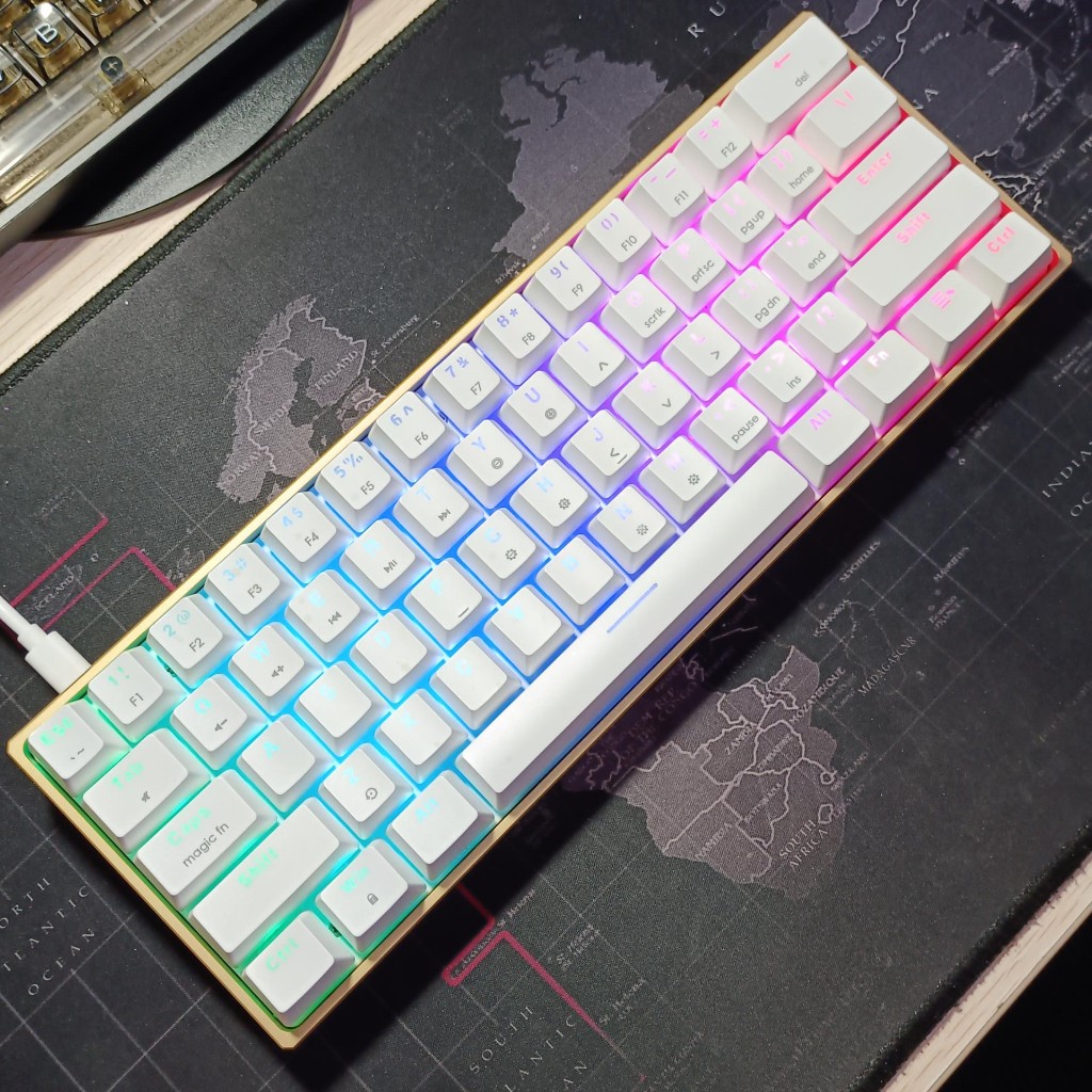 Jual Fantech Maxfit61 Gold Aluminium Case + Jwick White Switch ...