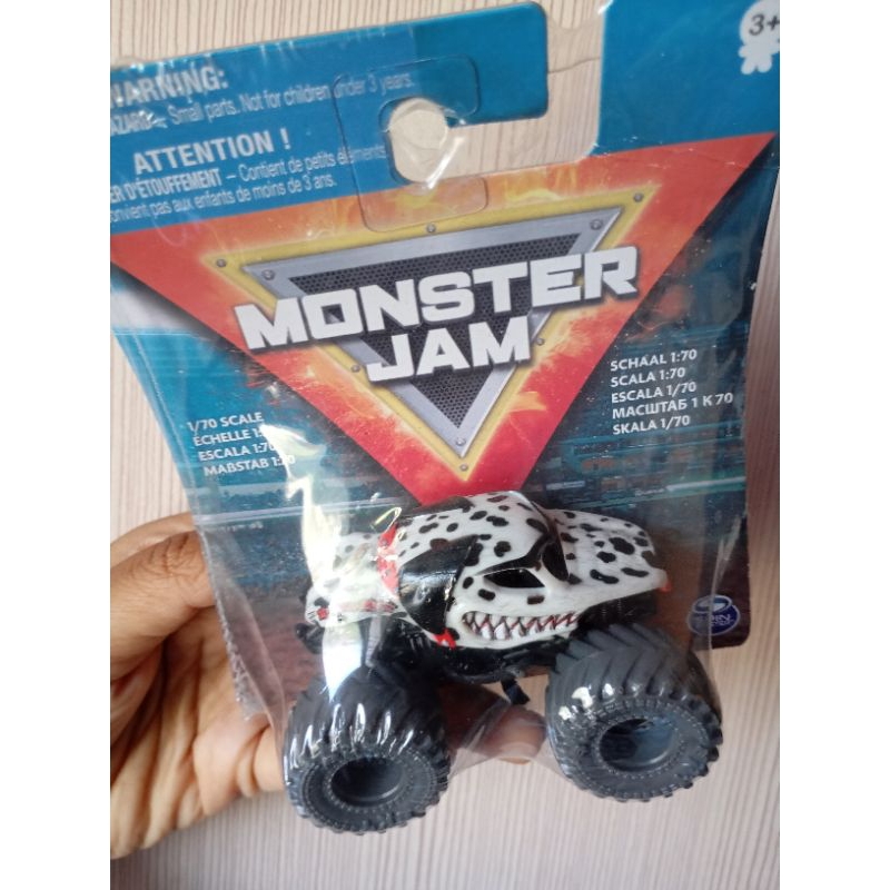 Jual MUTT MONSTER JAM DALMATIAN DALMANTION SPIN MASTER SKALA 1:70 SCALE ...