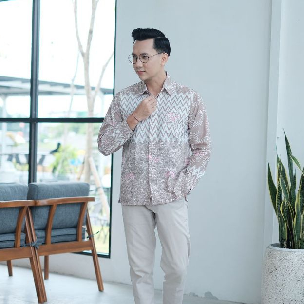Jual BRAWEE Batik Tunik Couple Modern Set Pakaian Couple Kemeja Batik ...