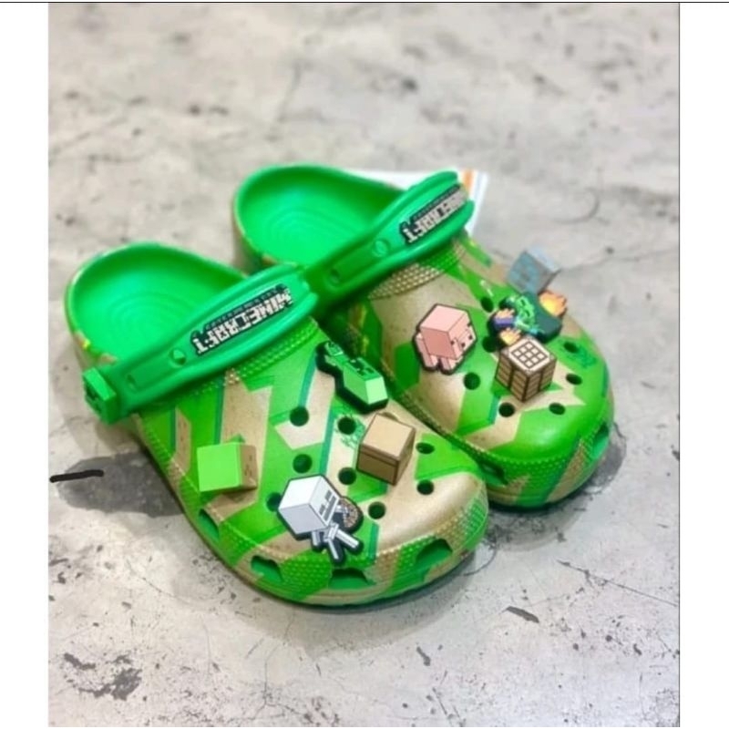 Jual Sandal Crocs anak Minecraft / Sandal anak Crocs Minecraft Clog ...