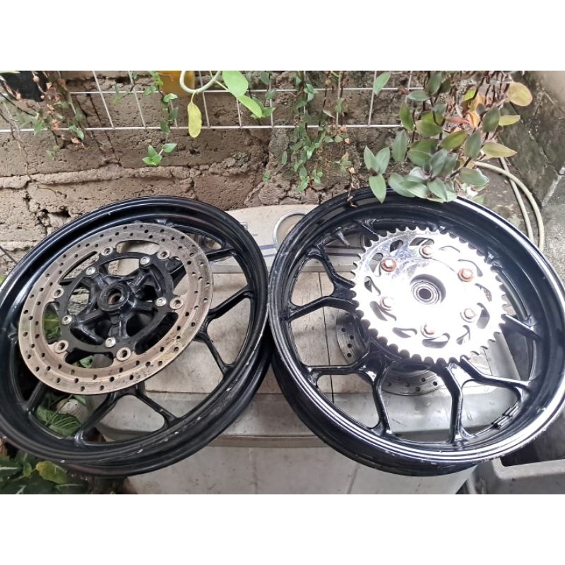 Jual Velg r25 r 25 mt25 mt 25 yamaha pelek racing palang original ori ...