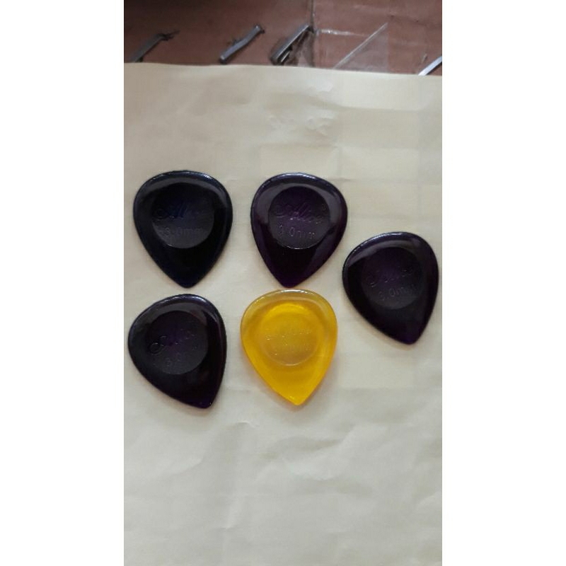 Jual Pick Gitar 1Pcs Pick Gitar Aktrilik Tebal 3mm / 2mm / 1mm | Shopee ...