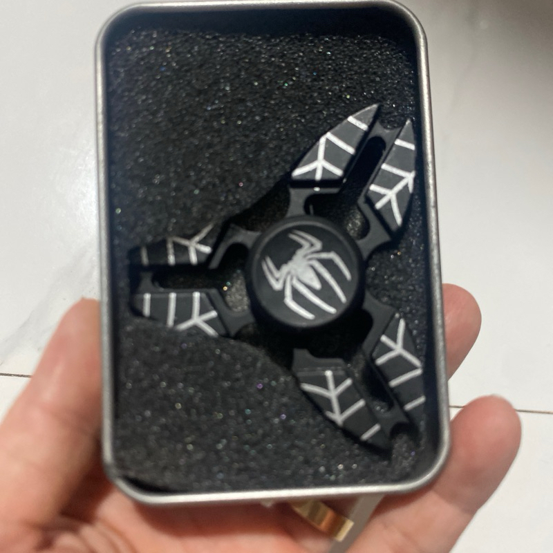 Jual spinner segitiga premium | Shopee Indonesia