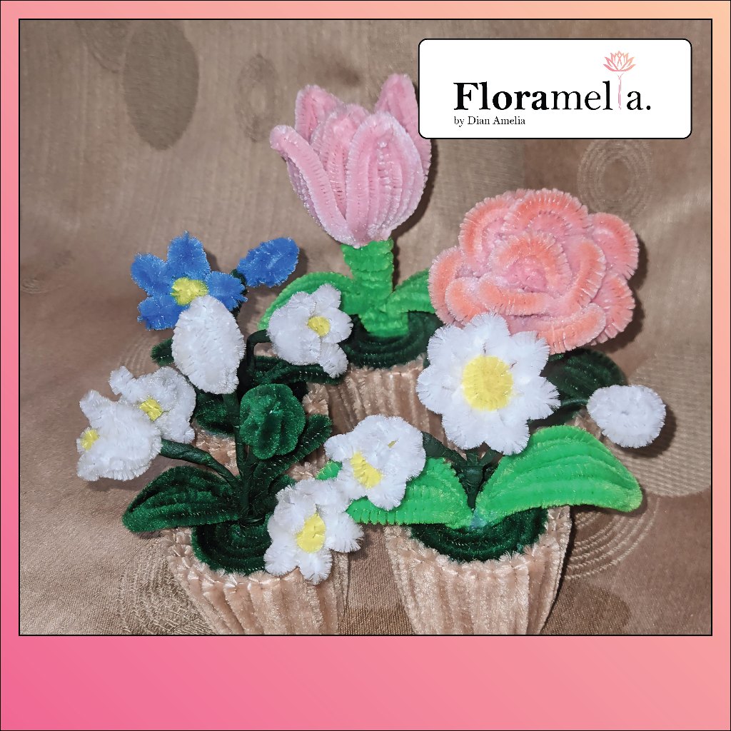 Jual Floramelia - Whimsy Feather/Pipe Cleaner/Bunga Pot Kawat Bulu ...