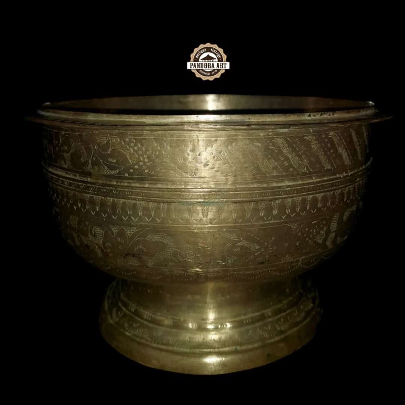 Jual Bokor ukir kuningan lawas size BESAR ( B466 ) | Shopee Indonesia